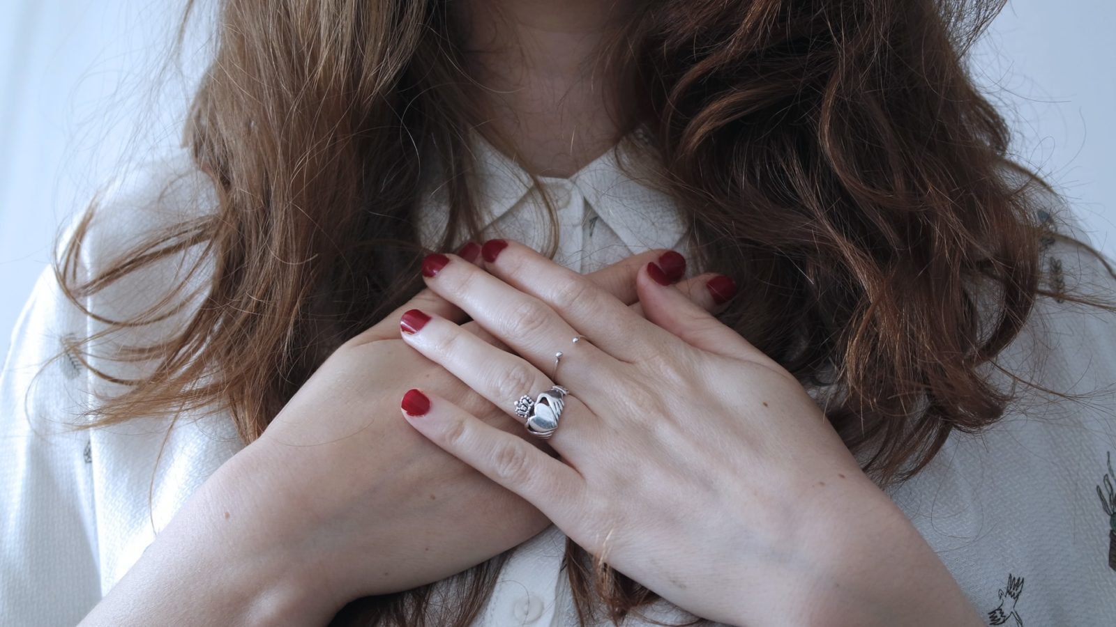 Why am I so INDECISIVE? A GUIDE to Making Concrete Choices. - Tess Rene